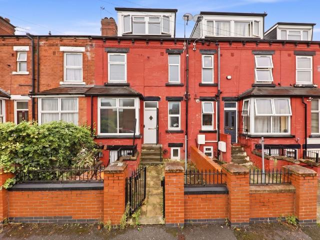 St. Hildas Avenue, Leeds LS9, 2 bed terraced house to rent, £1,000 pcm | PrimeLocation