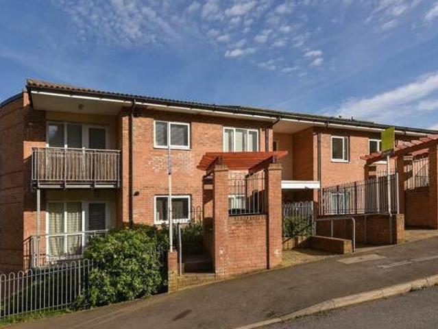 St. Hughs Avenue, High Wycombe, 1 Bedroom Apartment