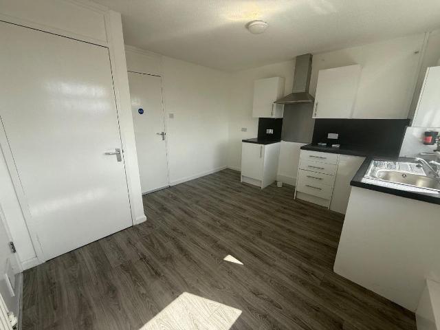 St. Ignatius Close, Sunderland SR2, 3 bed flat to rent, £650 pcm | PrimeLocation