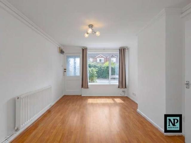 St. Ives Close, Tamworth, B79