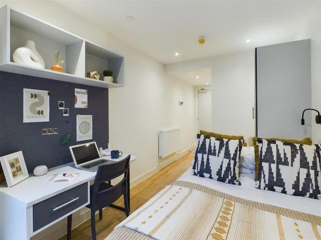 St James Boulevard, Newcastle Upon Tyne NE4, 1 bed flat to rent, £823 pcm | PrimeLocation