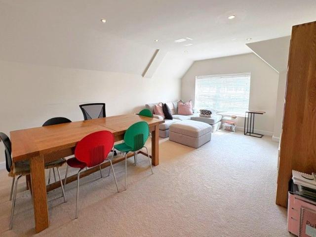 St James Court, Weybridge 1 bedroomProperty for lettings Seymours