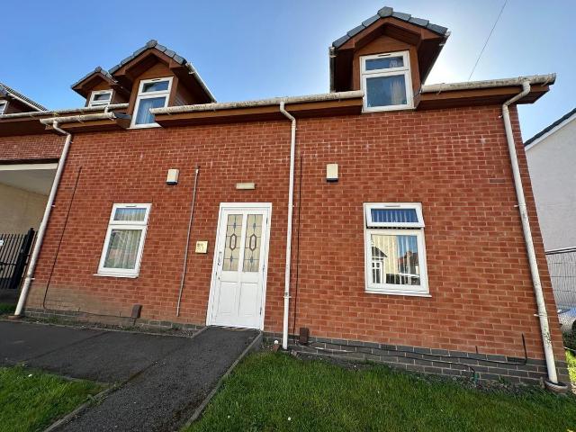 St. James Gardens, Oldbury B68, 1 bed flat to rent, £725 pcm | PrimeLocation