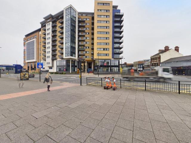 St. James Gate, Newcastle Upon Tyne, Tyne And Wear NE1, 2 bed flat to rent, £1,200 pcm | PrimeLocation