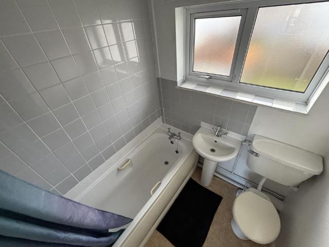St James Lane, Willenhall, Coventry CV3 3FE
