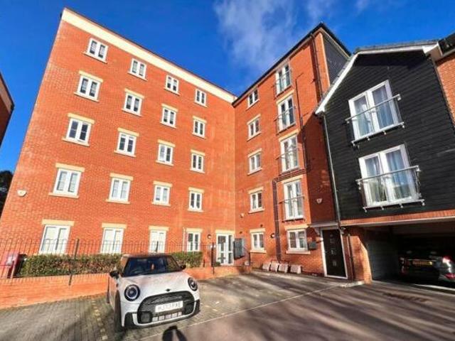 St. James Park Road, St. James, 2 Bedroom Apartment