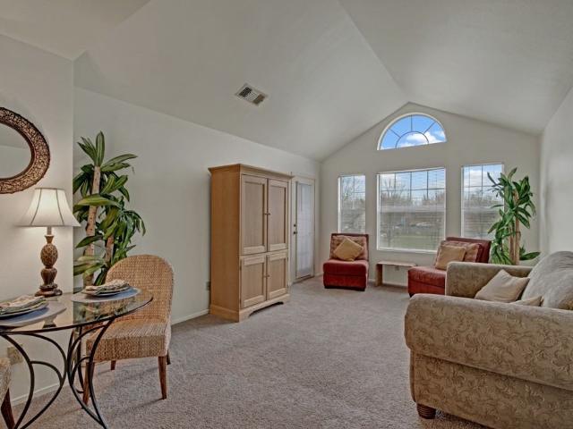 St. James Place 1 Bedroom Apartment for Rent at 10300 W Fountain Ave, Milwaukee, WI 53224 Calumet Farms