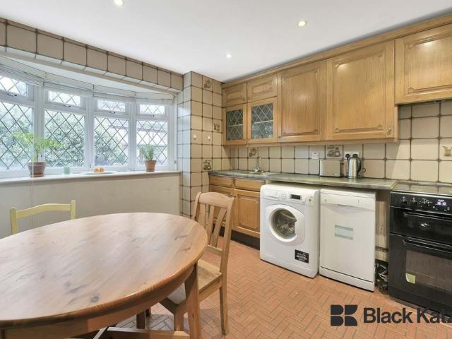 St. James Road, Bermondsey SE16, 3 bed town house to rent, £3,142 pcm | PrimeLocation