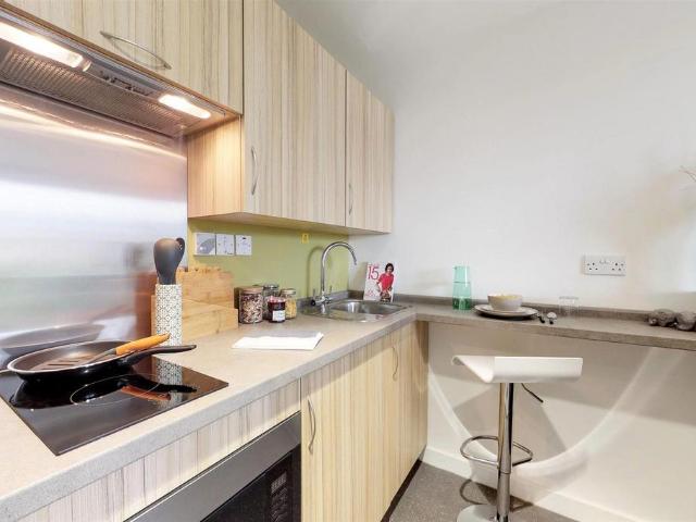 St James Road, Glasgow G4 Studio to rent £1,170 pcm £270 pw