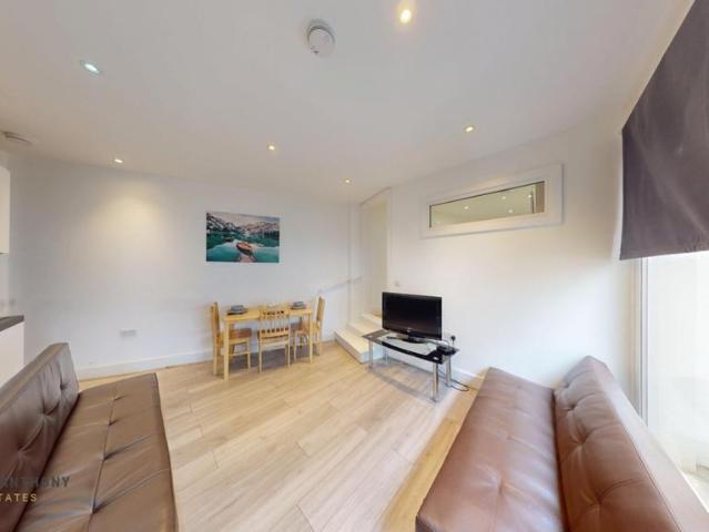 St James road, London, SE1 1 bed flat to rent £1,495 pcm £345 pw