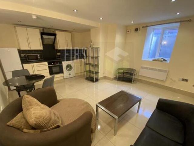 St. James Road, Stoneygate, 1 Bedroom Flat