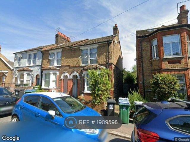 St James Road, Watford WD18, 2 bed semi detached house to rent, £1,900 pcm | PrimeLocation