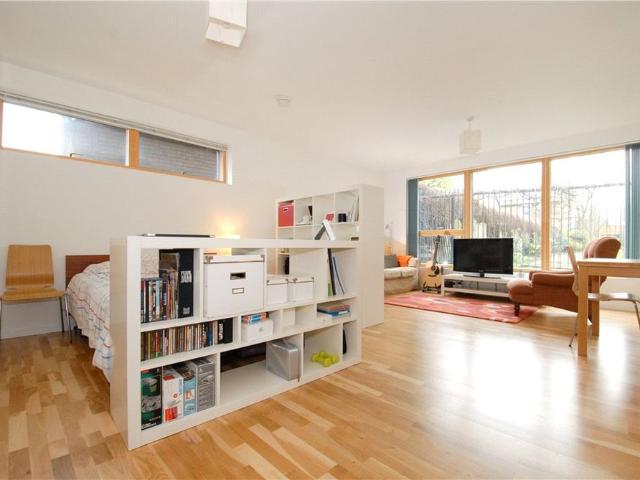 St. James’s Road, London, SE16 4QJ