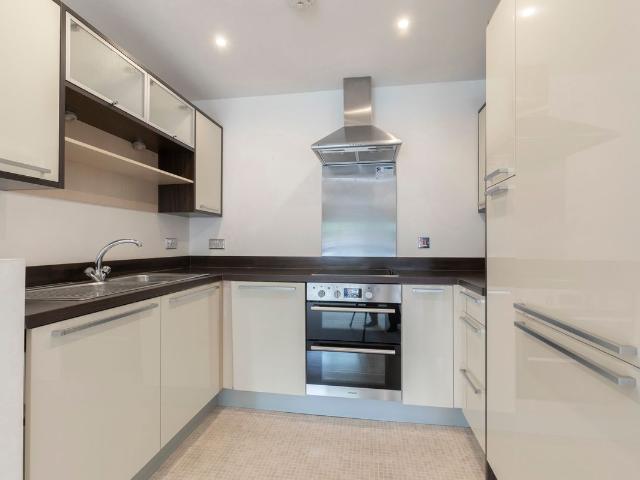 St James South, Jessop Avenue, Cheltenham GL50, 2 bed flat to rent, £1,400 pcm | PrimeLocation