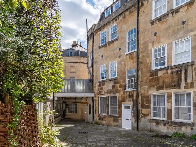 St James Street, Bath BA1, 1 bed flat to rent, £1,015 pcm | PrimeLocation