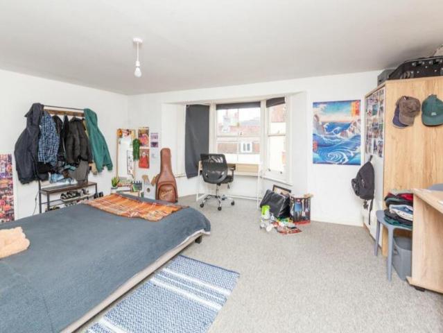 St James Street, Brighton, East Sussex 3 bed flat to rent £2,340 pcm £540 pw