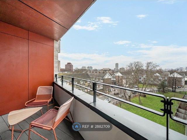 St. James's Crescent, London SW9, 1 bed flat to rent, £2,050 pcm | PrimeLocation