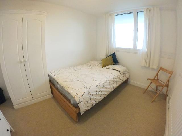 St. James's Crescent, London SW9, Room to rent, £1,066 pcm | PrimeLocation