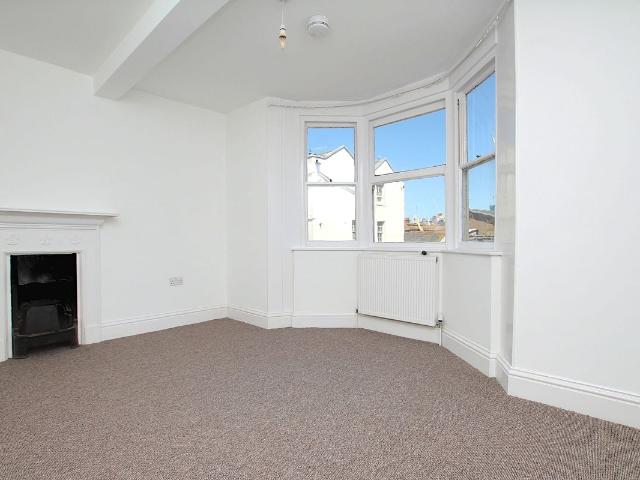 St. James's Street, Brighton BN2, 3 bed flat to rent, £2,400 pcm | PrimeLocation
