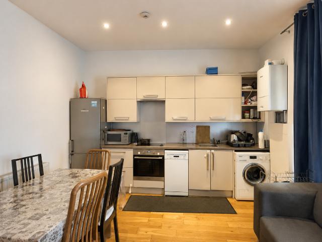 St. James's Road, Croydon CR0, 1 bed flat to rent, £1,250 pcm | PrimeLocation