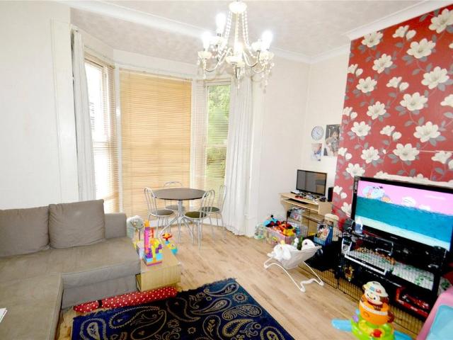 St. James's Road, Croydon, CR0 2 bed apartment to rent £1,700 pcm £392 pw