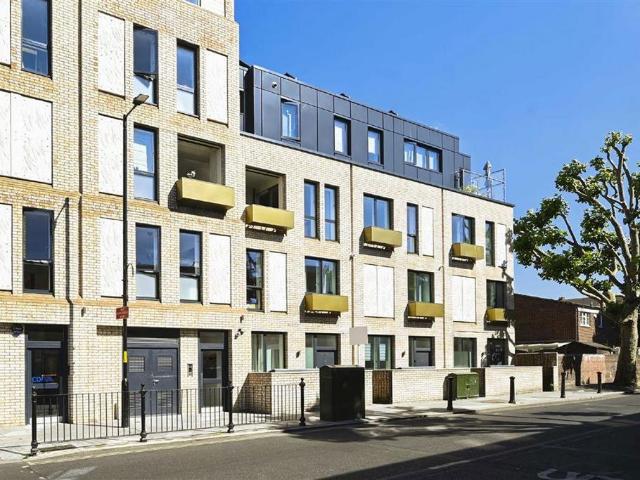 St. James's Road, London SE1 1 bed flat to rent £2,300 pcm £531 pw