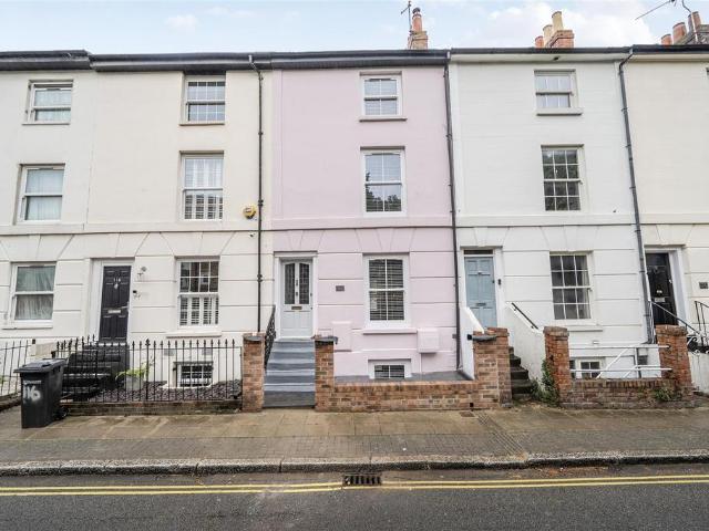 St. James's Road, Southsea 4 bed townhouse to rent £2,150 pcm £496 pw