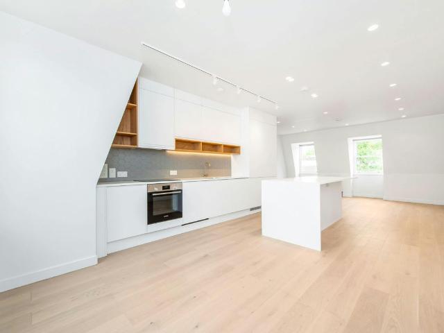 St John Street, London EC1V, 3 bed flat to rent, £4,500 pcm | PrimeLocation