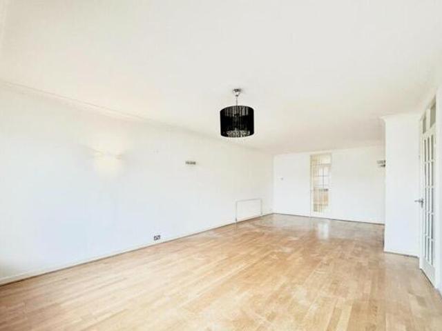 St. John´s Avenue, London, 3 Bedroom Apartment