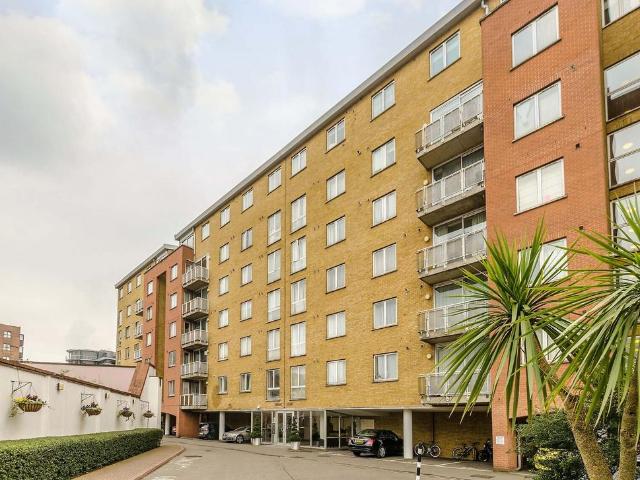 St John's Wood, London, NW8 4 bed flat to rent £4,334 pcm £1,000 pw