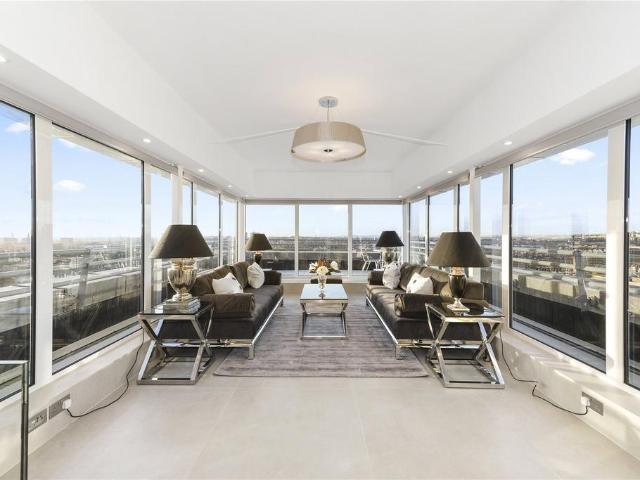 St. Johns Wood Park, London, NW8 3 bed apartment to rent £8,948 pcm £2,065 pw