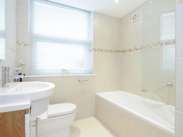 St. Johns Wood Park, London NW8, 3 bed flat to rent, £5,633 pcm | PrimeLocation