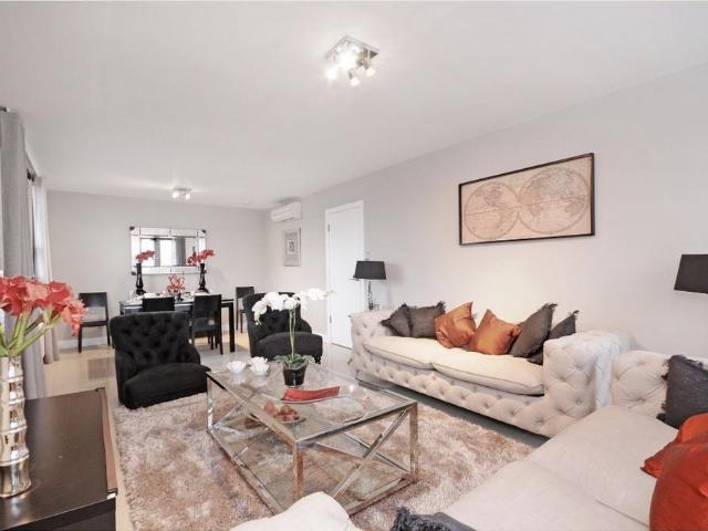St. Johns Wood Park, London NW8 3 bed flat to rent £5,633 pcm £1,300 pw