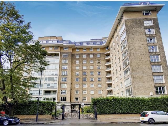 St. Johns Wood Park, London NW8 3 bed penthouse to rent £11,345 pcm £2,618 pw