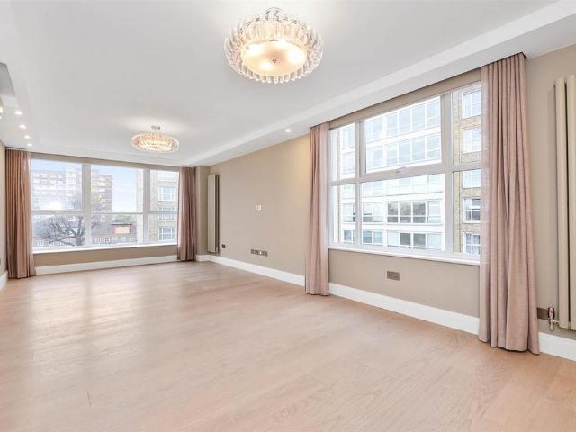 St. Johns Wood Park, London 3 bed flat to rent £6,066 pcm £1,400 pw