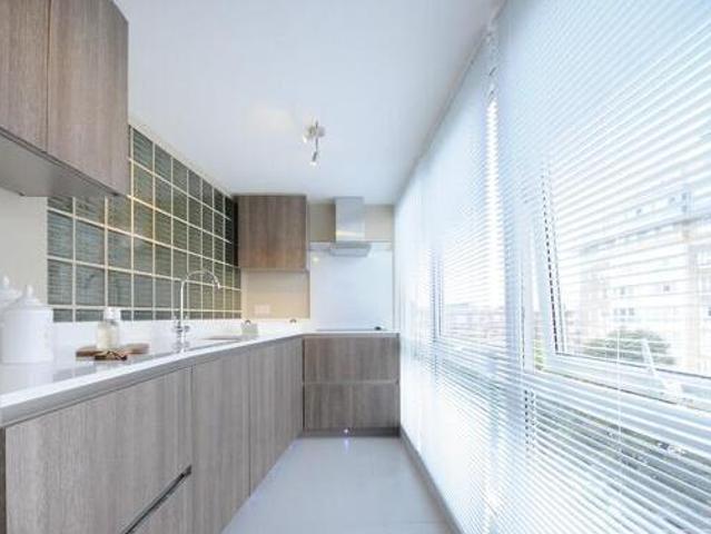 St. Johns Wood Park, London, 3 Bedroom Flat