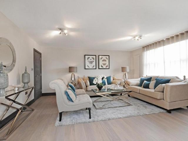 St. John's Wood Park, St John's Wood. 3 bed flat to rent £5,633 pcm £1,300 pw