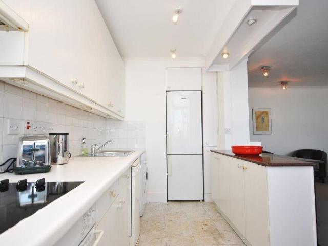 St. Johns Wood Road, Lisson Grove NW8 2 bed apartment to rent £2,600 pcm £600 pw