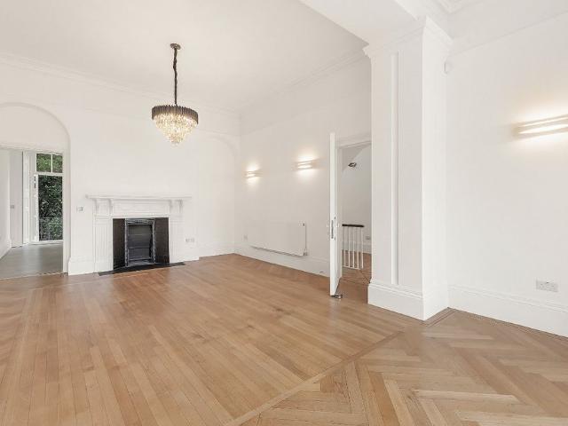 St Johns Wood Road, St John's Wood, London, NW8 8RE
