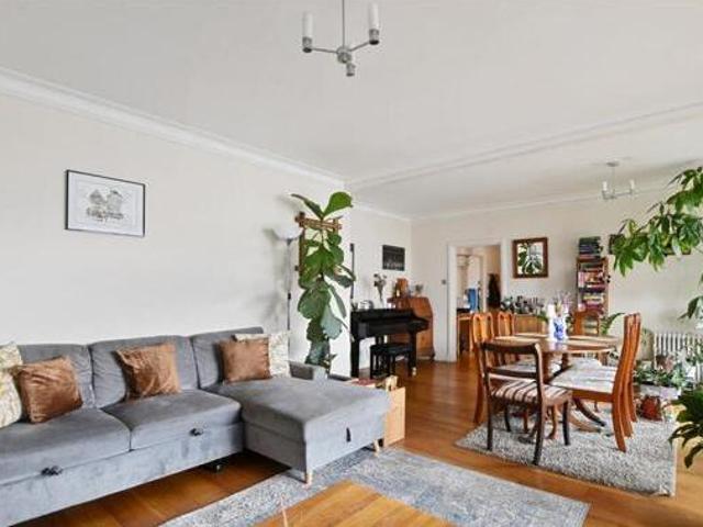 St. Johns Court, Finchley Road, 2 Bedroom Flat