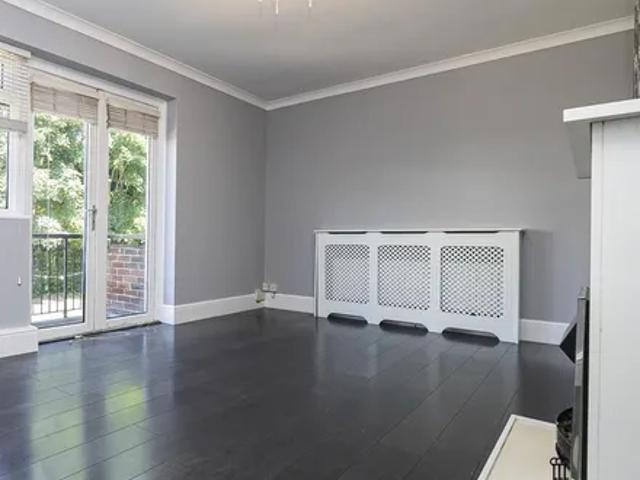 St John's Court, Sewardstonebury, IG9 5SP, United Kingdom | 2 bed apartment for rent #123866703 | Rentberry