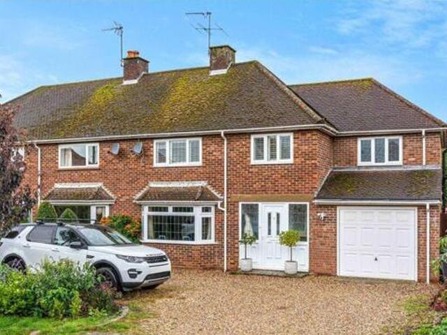 St Johns Crescent, Stansted Mountfitchet, 4 Bedroom Semi detached