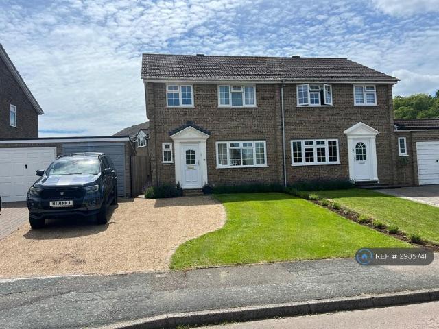 St Johns, Dorking, RH5 3 bed semi detached house to rent £2,600 pcm £600 pw