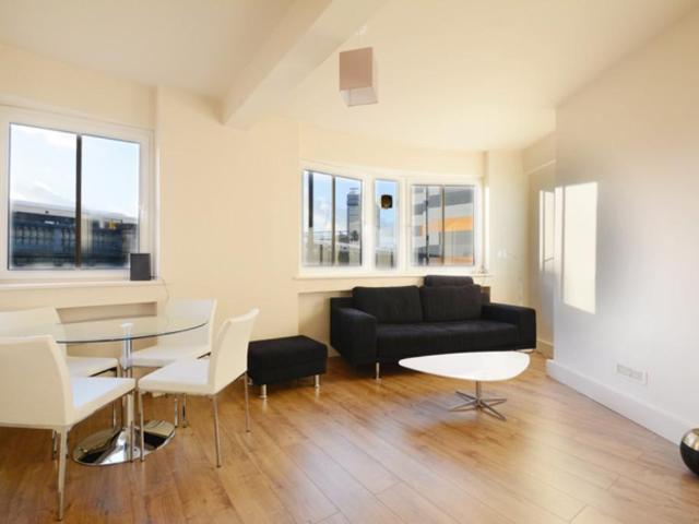 St Johns Estate, London Bridge 3 bed flat to rent £3,640 pcm £840 pw