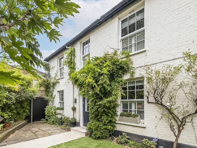 St. Johns Grove, Richmond TW9, 3 bed semi detached house to rent, £4,500 pcm | PrimeLocation