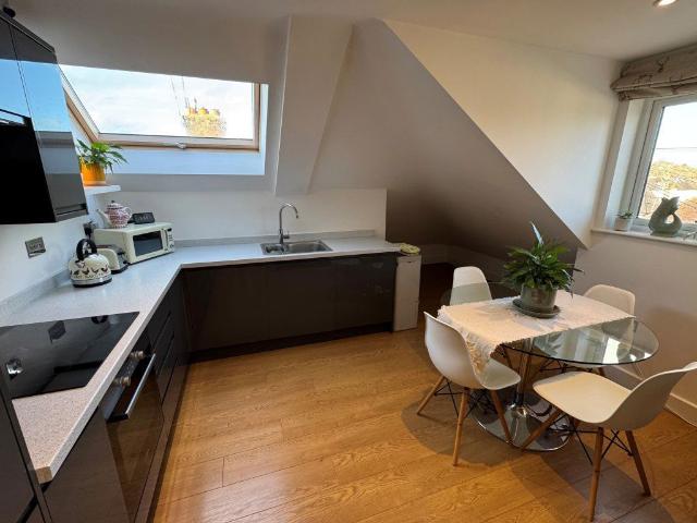 St Johns Hill, Sevenoaks, Kent TN13, 2 bed flat to rent, £1,575 pcm | PrimeLocation