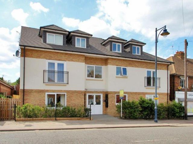 St Johns Hill, Sevenoaks, Kent 2 bed apartment to rent £1,575 pcm £363 pw