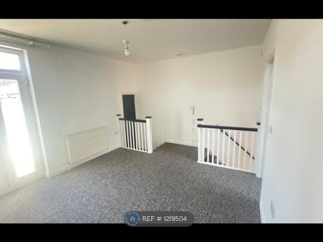 St. Johns Lane, Bristol BS3, 2 bed maisonette to rent, £1,500 pcm | PrimeLocation
