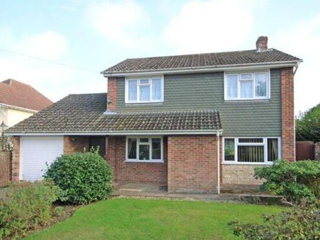 St. Johns Road, New Milton, 3 Bedroom Detached