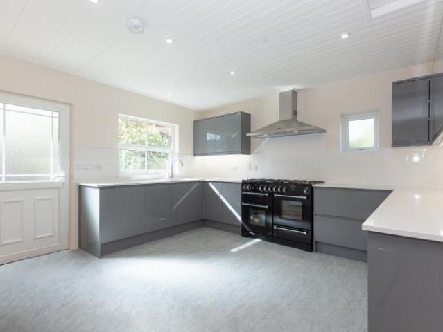 St Johns Road, Abingdon 6 bed semi detached house to rent £3,400 pcm £785 pw